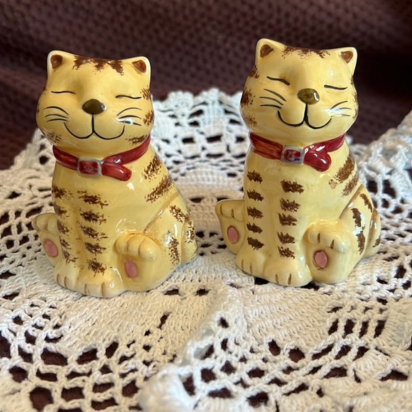 Dining | Vintage Cat Salt And Pepper Shakers | Poshmark